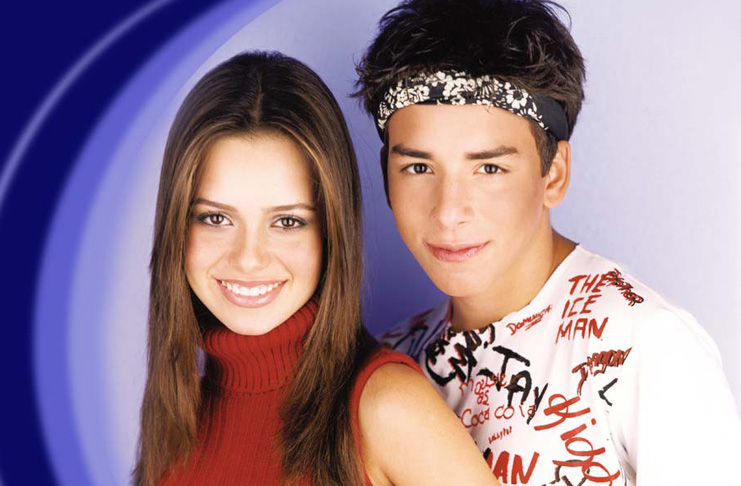 Sandy e Junior cantam juntos após 11 anos e relembram sucessos