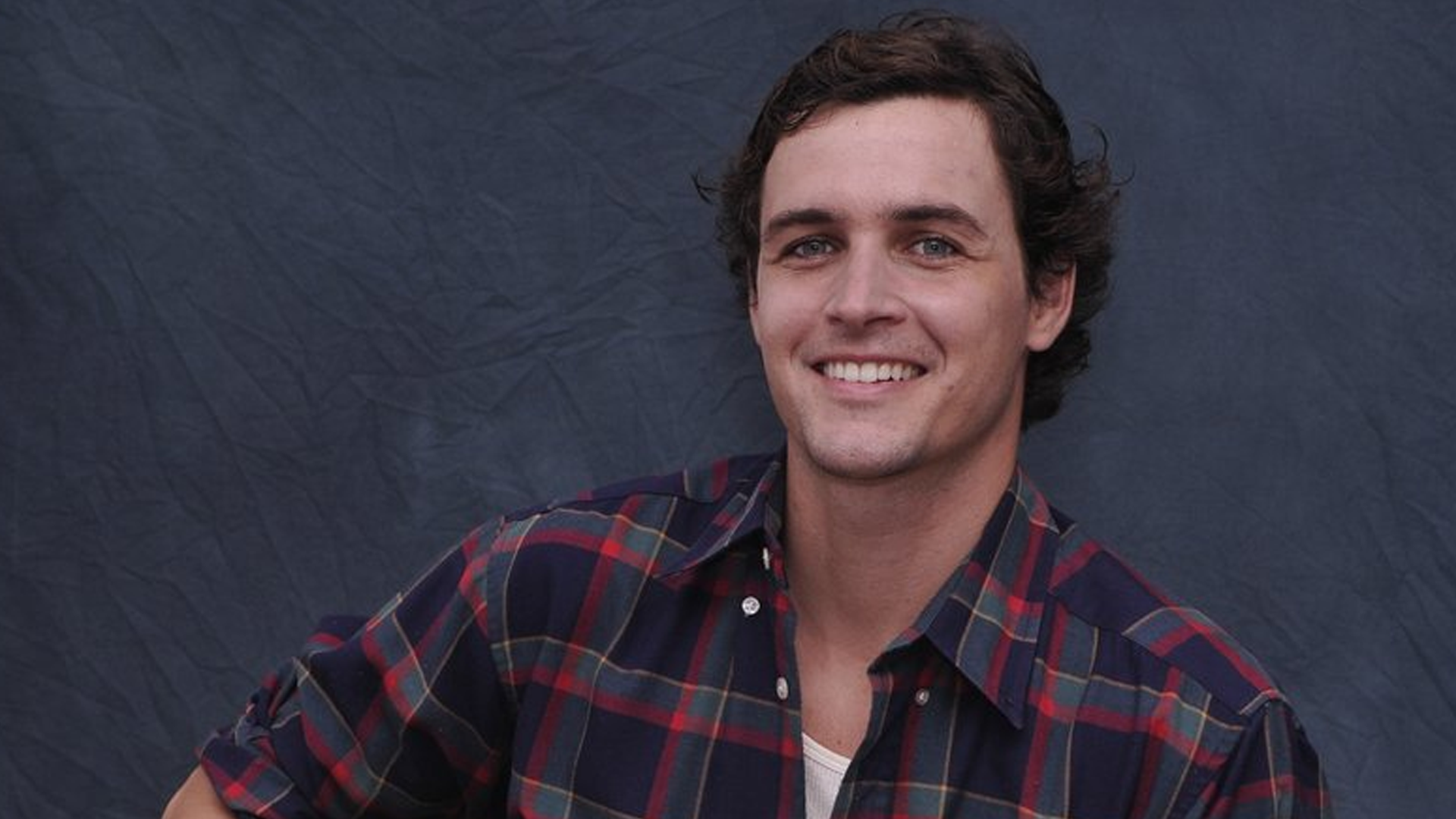 Felipe Dylon está de volta com inédita "Vai Ver o Sol Nascer"